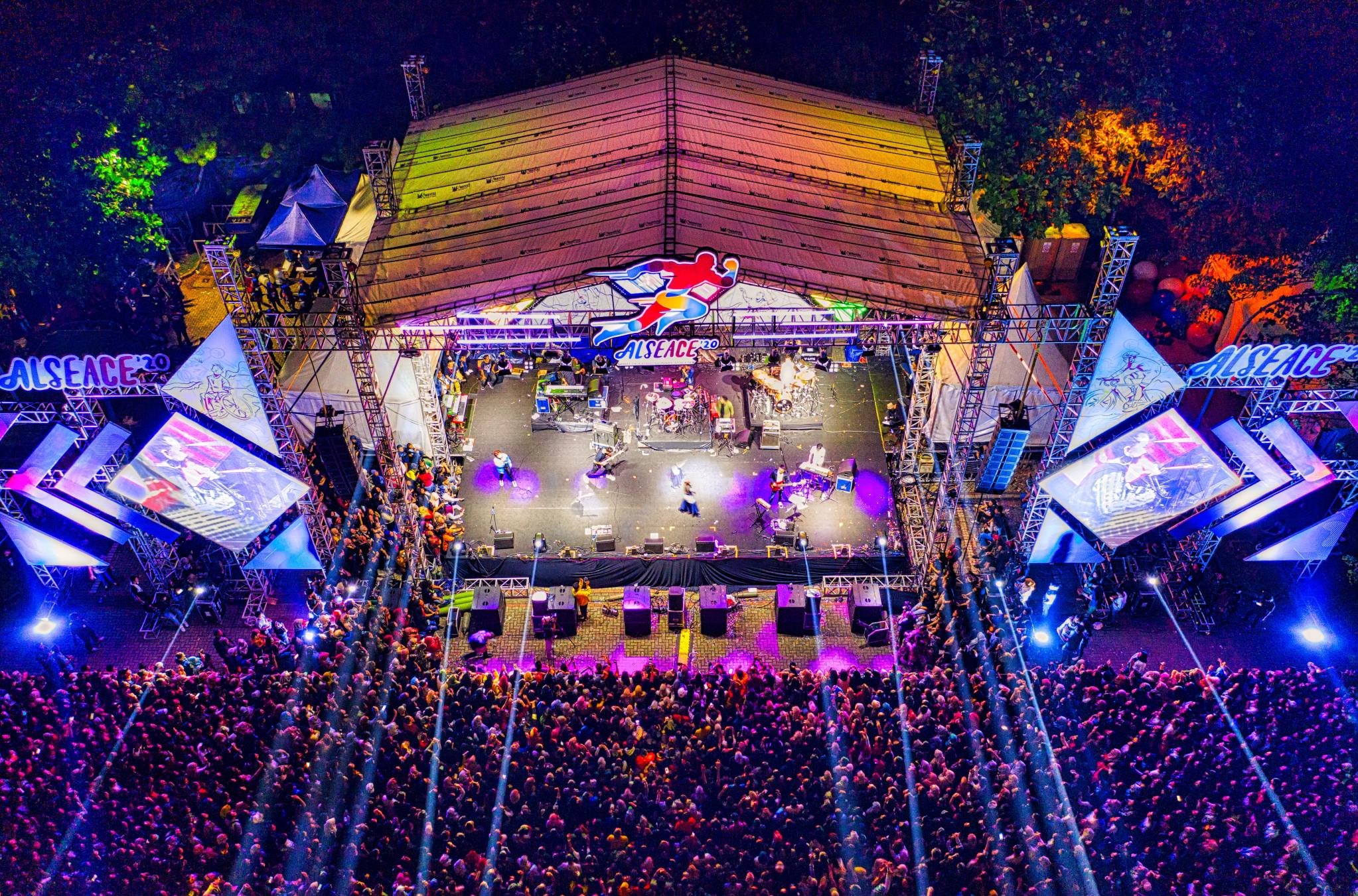 Modern Day Idols – The Sisterhood Hub